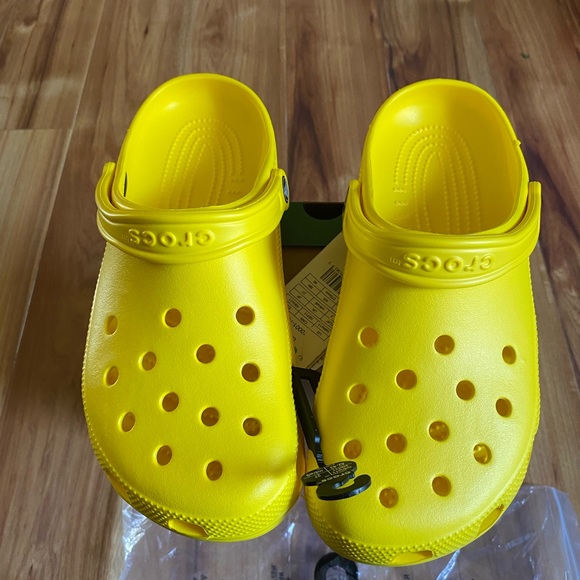 CROCS | Shoes | Crocs Classic Lemon Szm9w1 Unisex | Poshmark